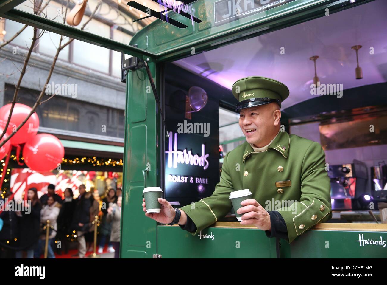 One harrods green men hi-res stock photography and images - Alamy