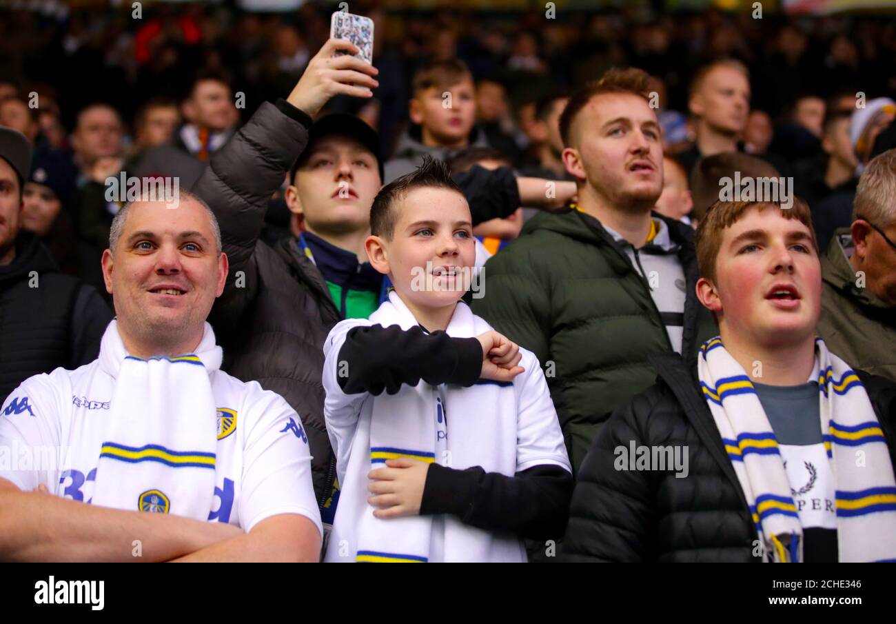 Leeds united football fans hi-res stock photography and images - Alamy