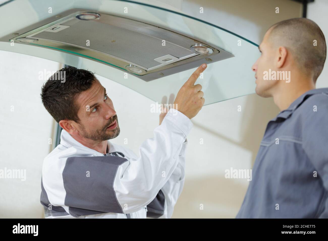 Fitting in a kitchen hi-res stock photography and images - Alamy