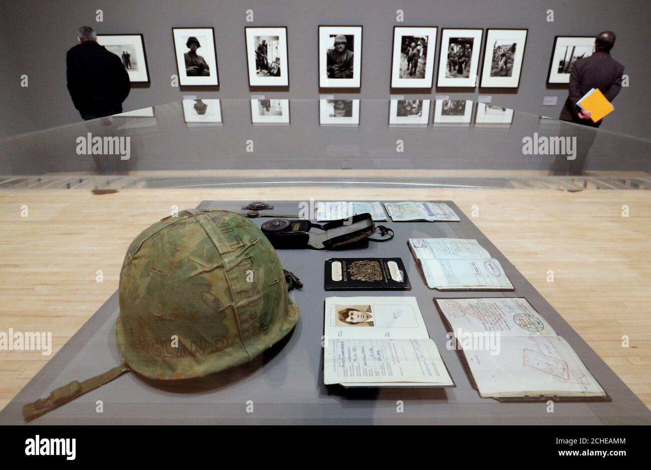 Don mccullin cameras hi-res stock photography and images - Alamy