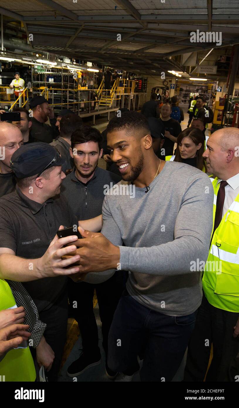 Next generation range rover evoque hi-res stock photography and images ...