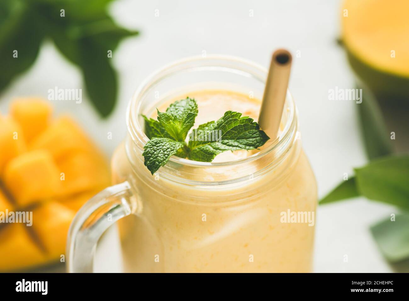 Chilled mango drink hi-res stock photography and images - Alamy