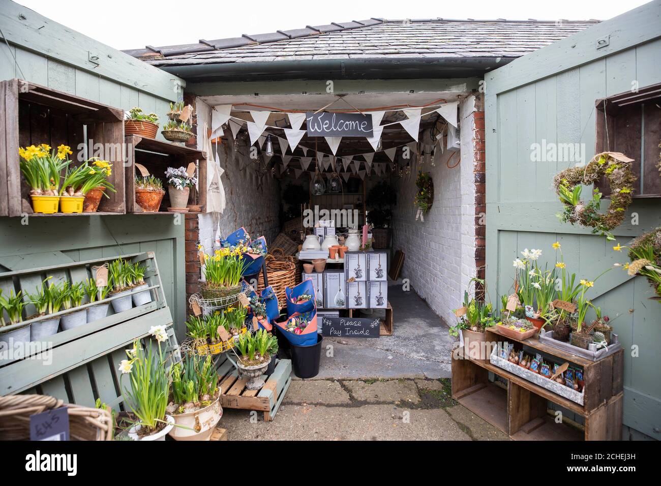 Pop up spring flower shop post office hi-res stock photography and ...