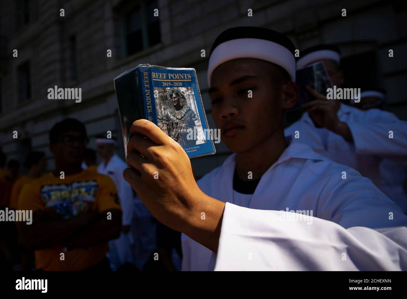 Reef points hi-res stock photography and images - Alamy