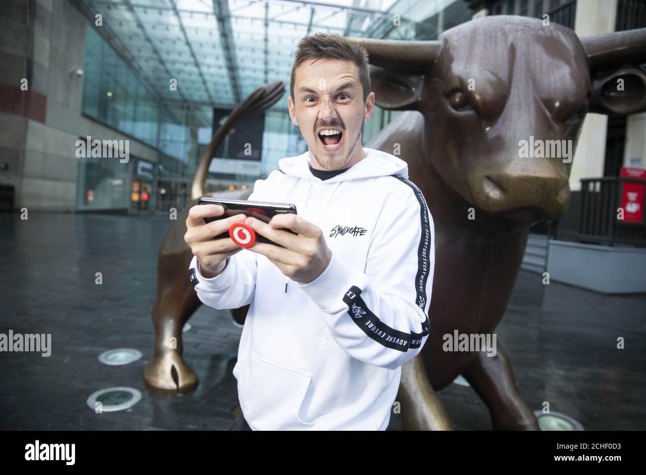 Gaming youtube influencer tom cassell aka syndicate hi-res stock ...