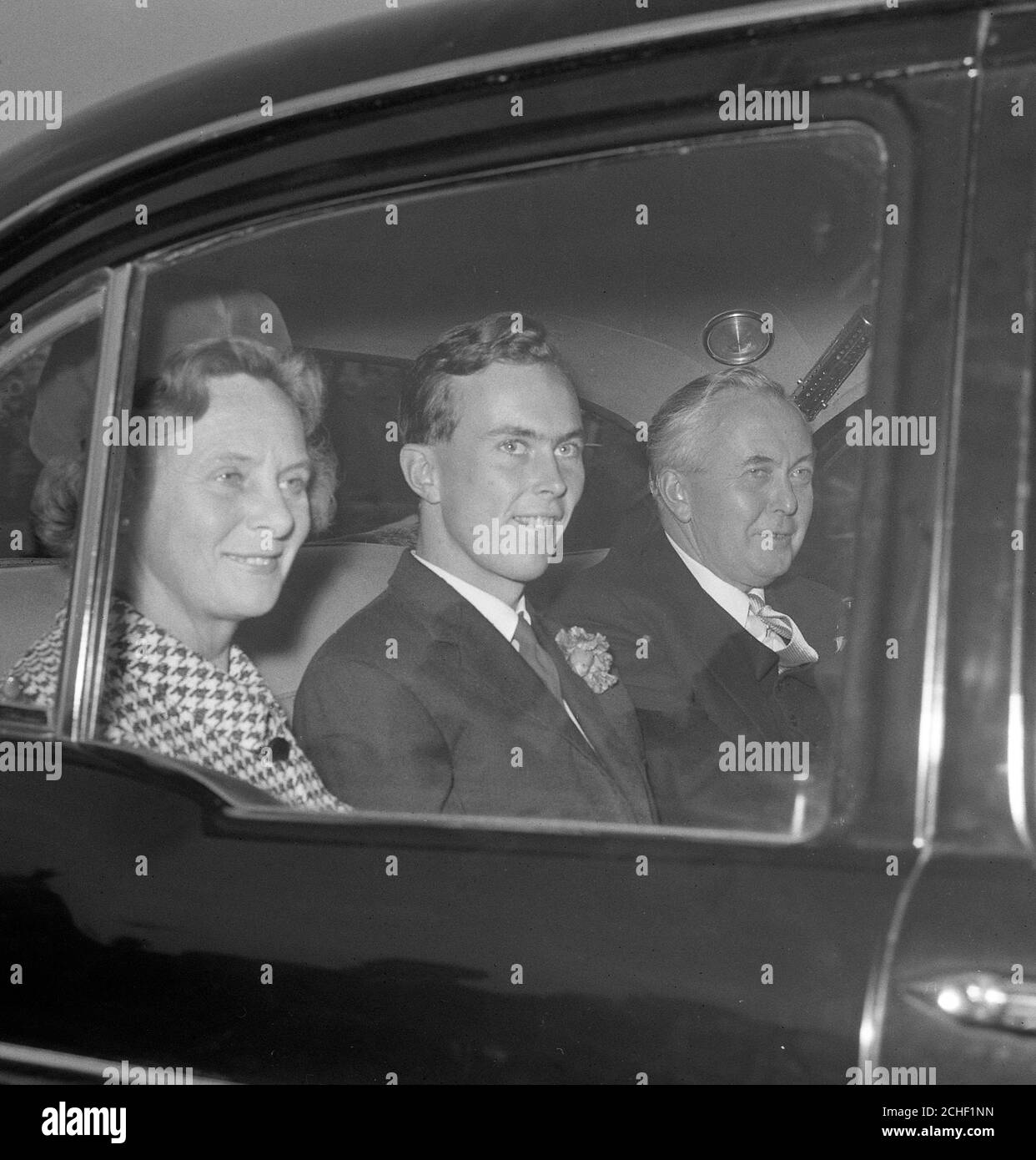 Queen elizabeth ii harold wilson hi-res stock photography and images ...