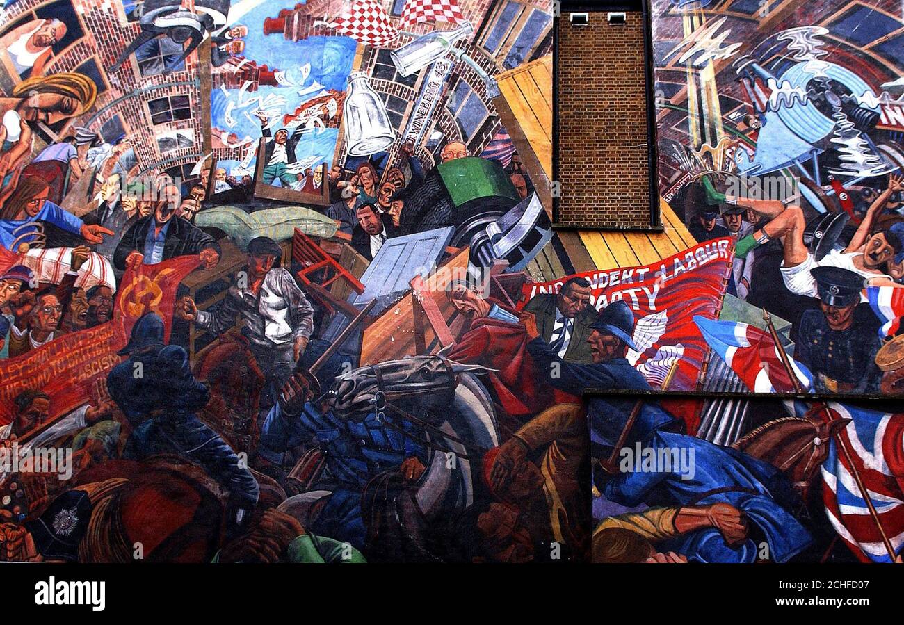 Mural on cable street hi-res stock photography and images - Alamy