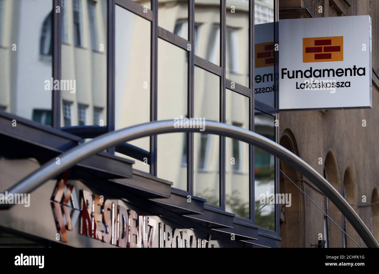 Budapest Bank Logo High Resolution Stock Photography and Images - Alamy