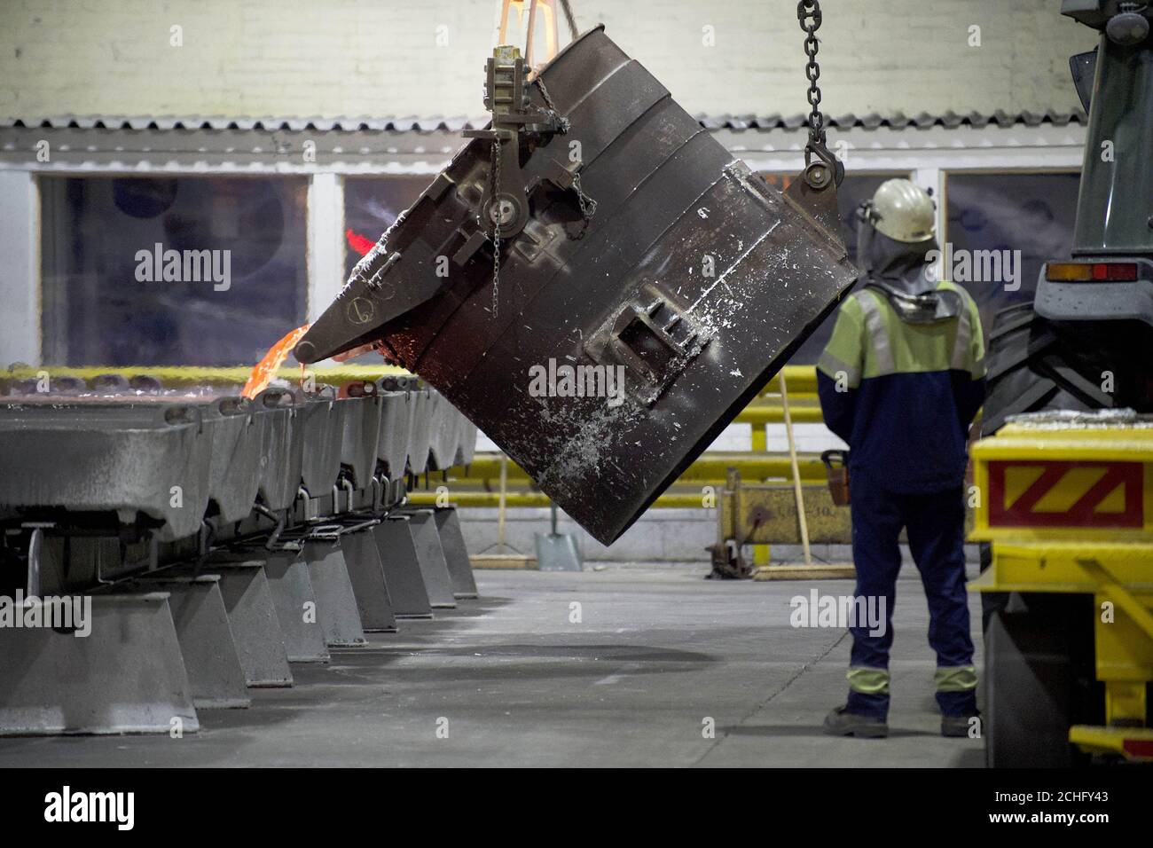 Aluminium smelter hi-res stock photography and images - Alamy