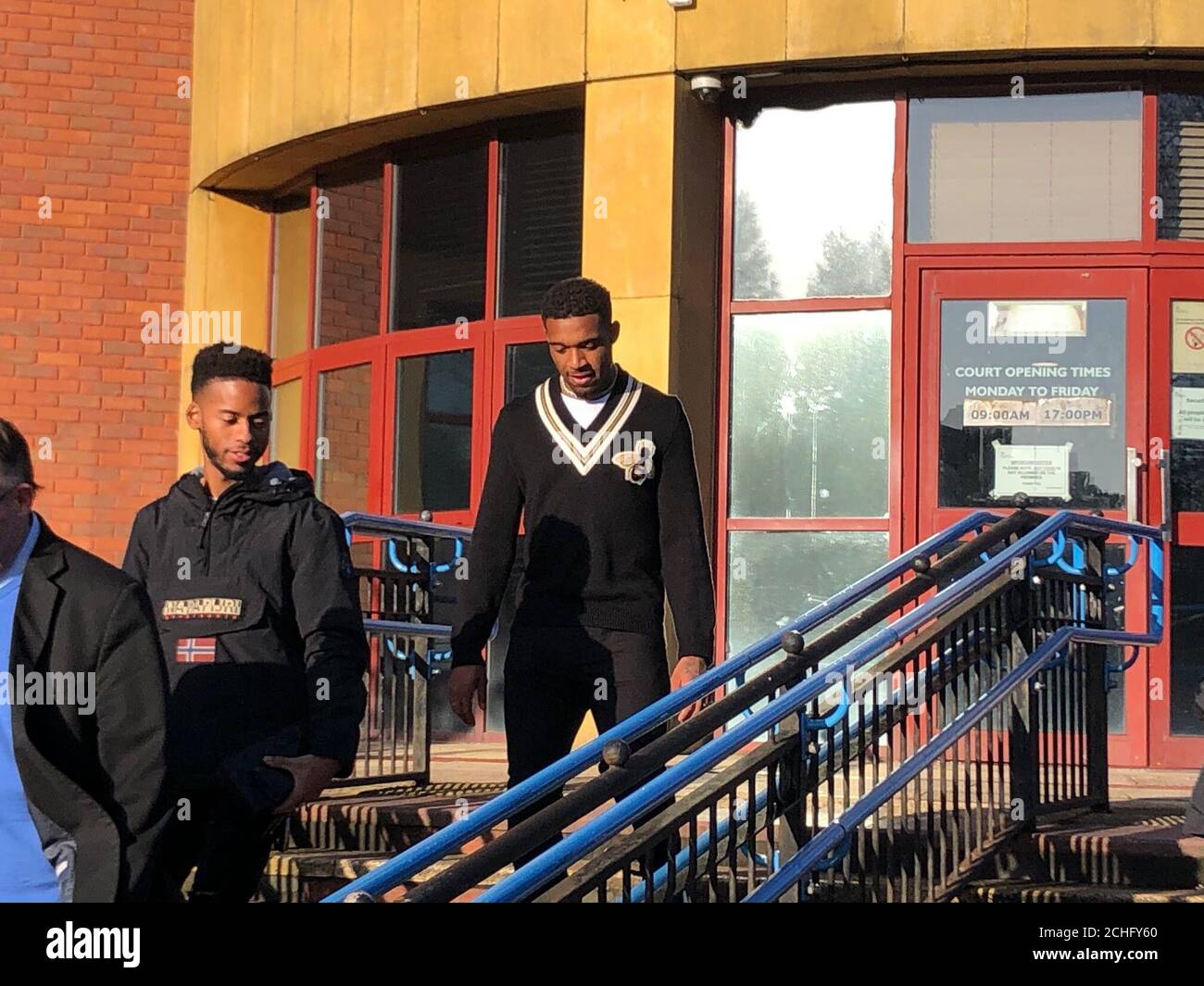 On steps bromley magistrates court hi-res stock photography and images ...