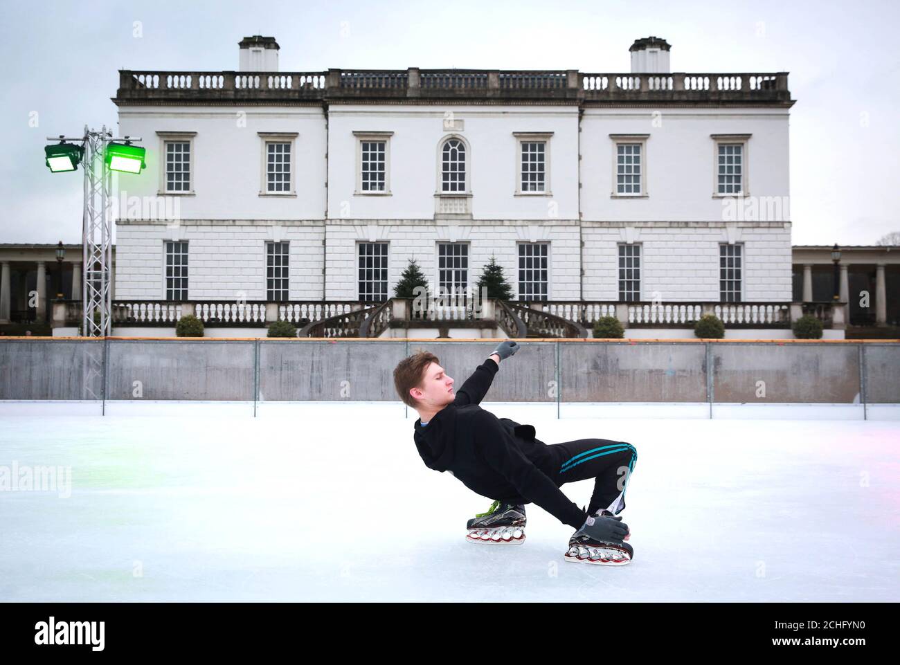Queens ice rink hi-res stock photography and images - Alamy