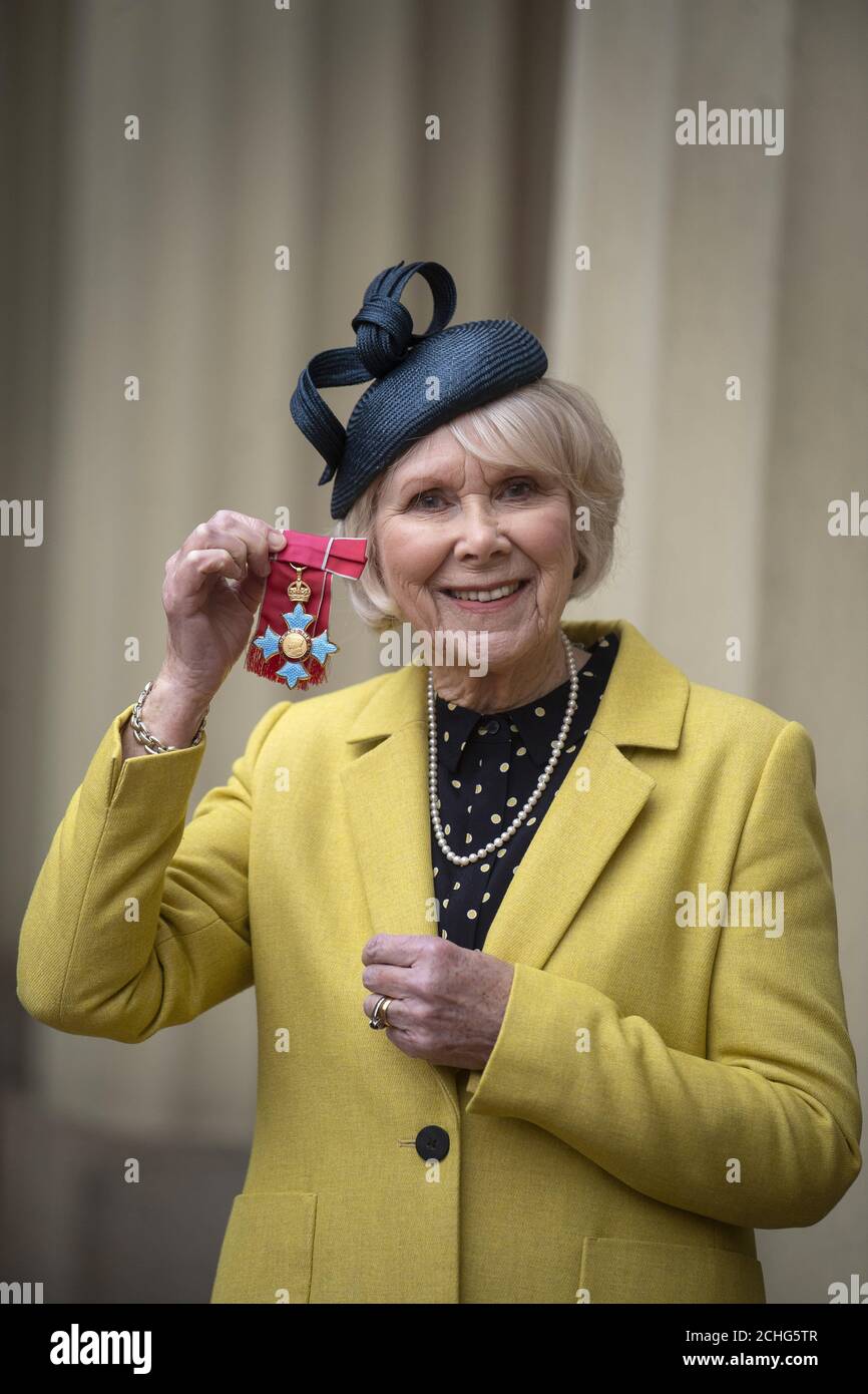 Actress Wendy Craig with her CBE for services to drama and charity ...