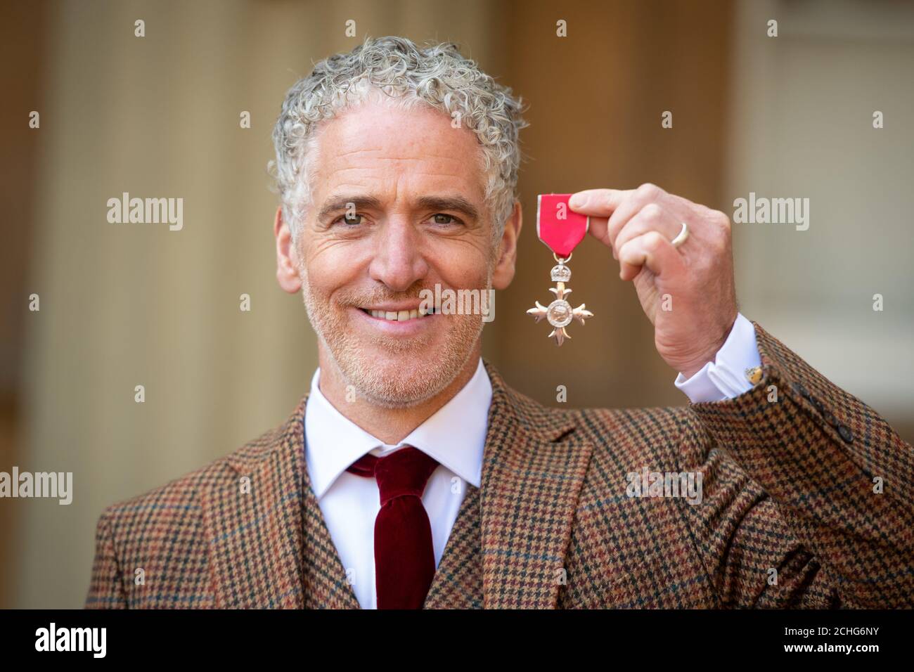 Gordon buchanan with his mbe medal hi-res stock photography and images ...