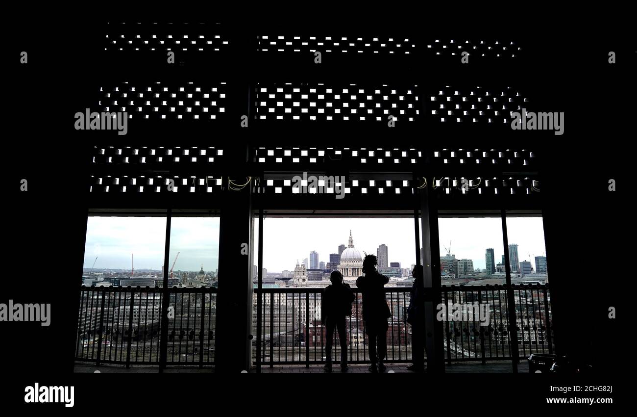 Tate modern blavatnik building viewing level hi-res stock photography ...