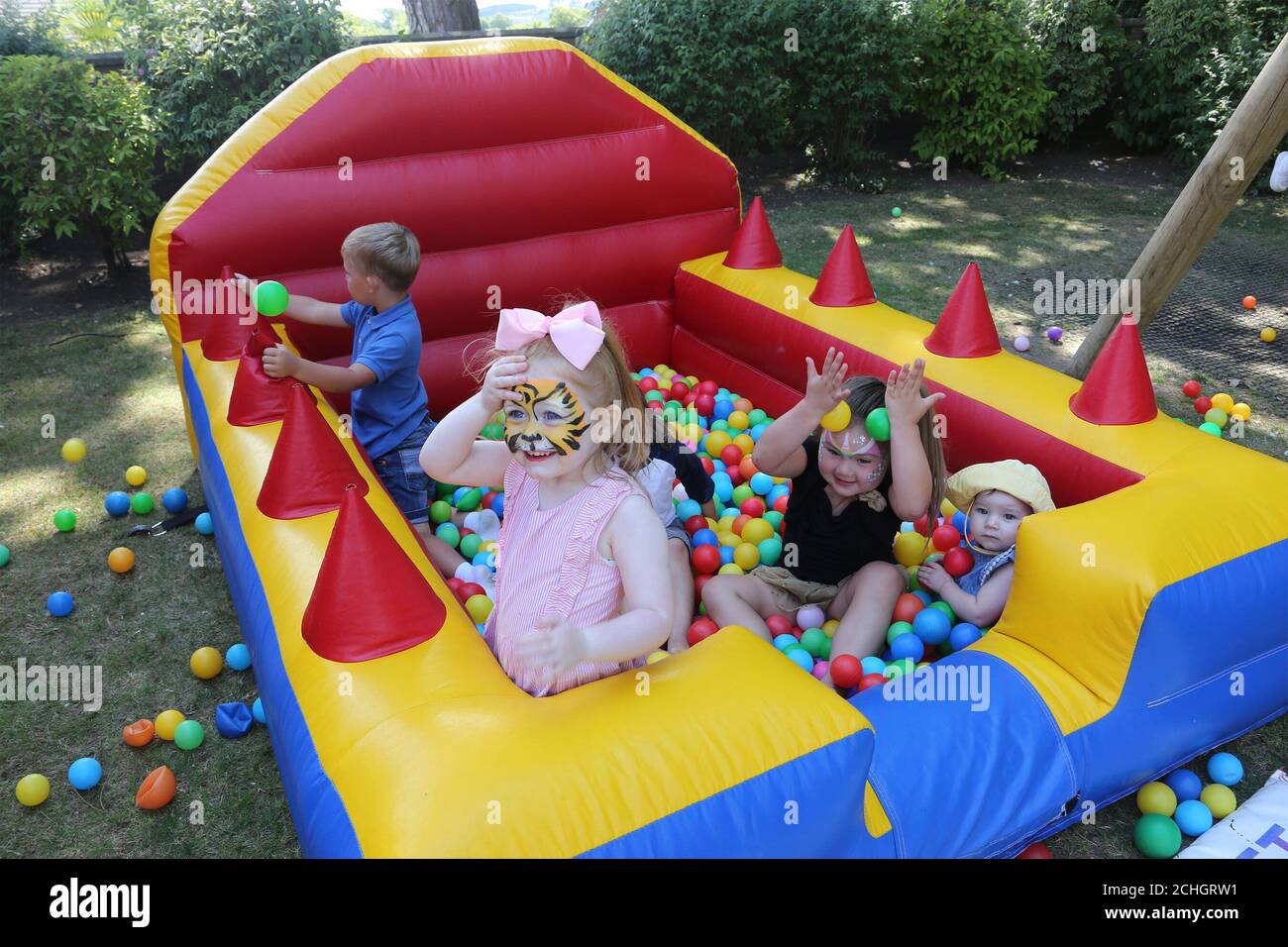 Tonbole hi-res stock photography and images - Alamy