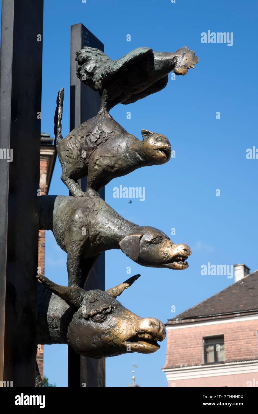 the monument to the Bremen Town Musicians - a fairy tale by the ...