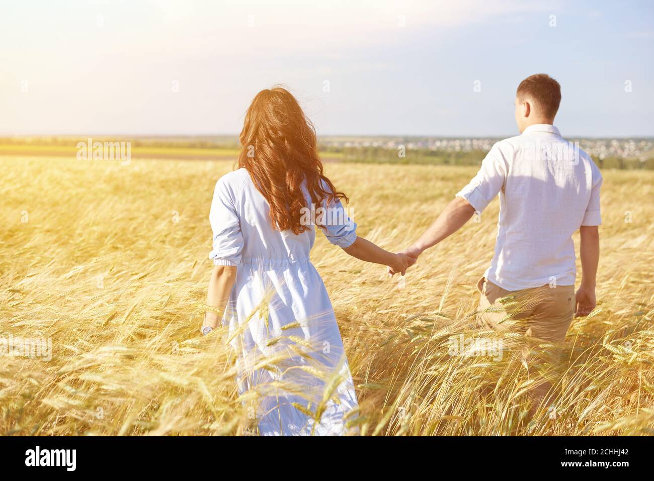 Understanding bonding hi-res stock photography and images - Alamy