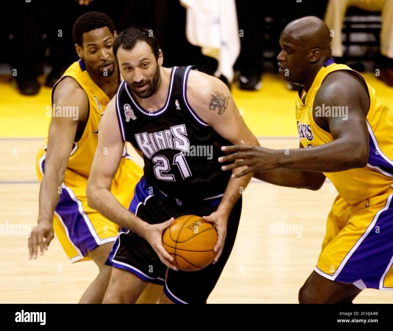 Robert horry kings 2002 hi-res stock photography and images - Alamy