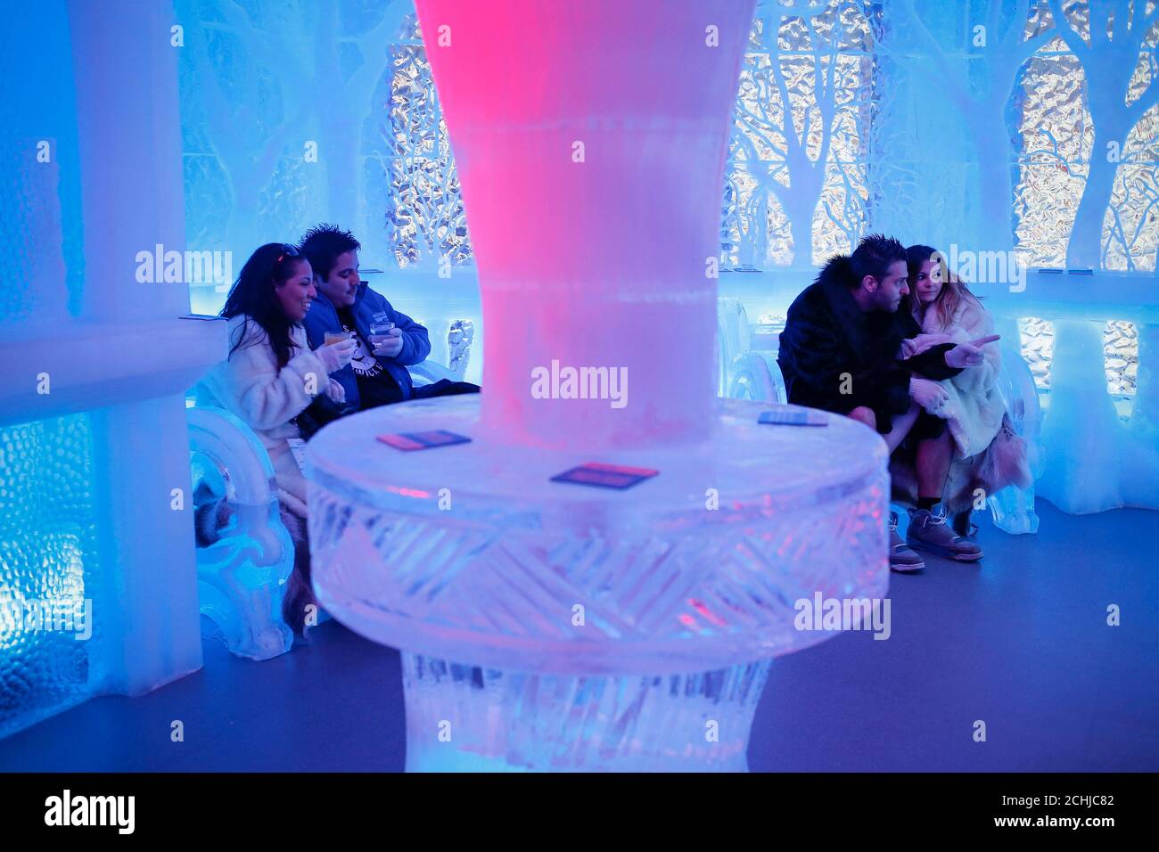 Five degrees hi-res stock photography and images - Alamy