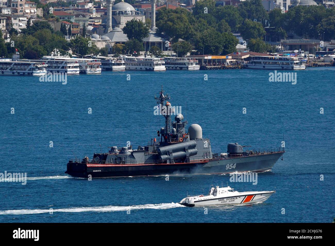 Tarantul class hi-res stock photography and images - Alamy