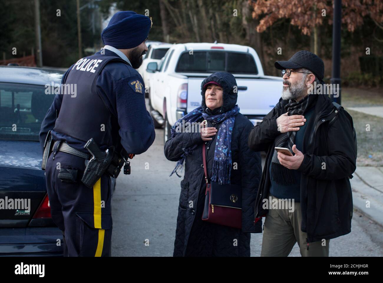 Woman questioned by police hi-res stock photography and images - Alamy