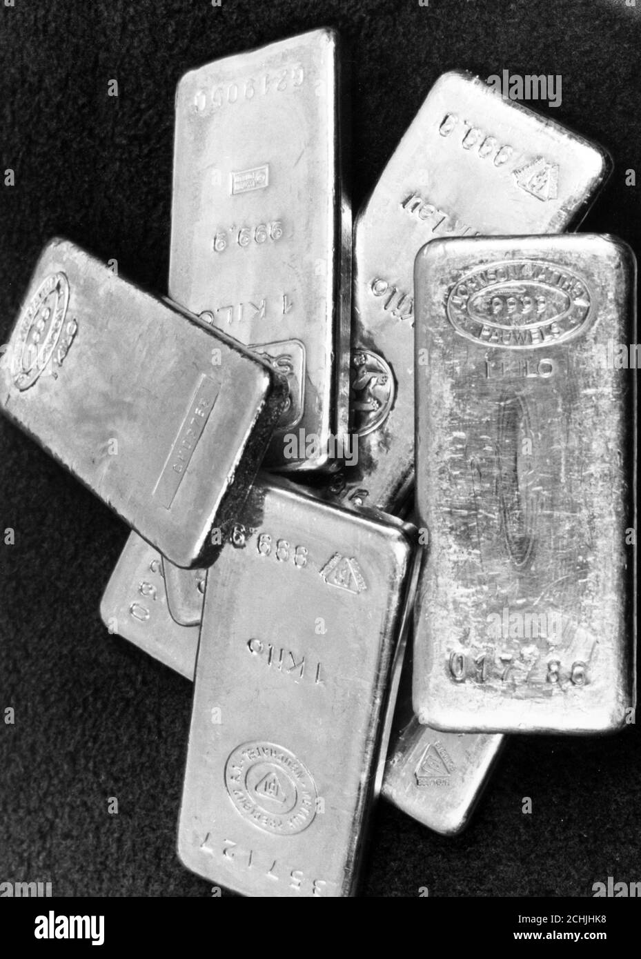 Black and white gold bars hi-res stock photography and images - Alamy