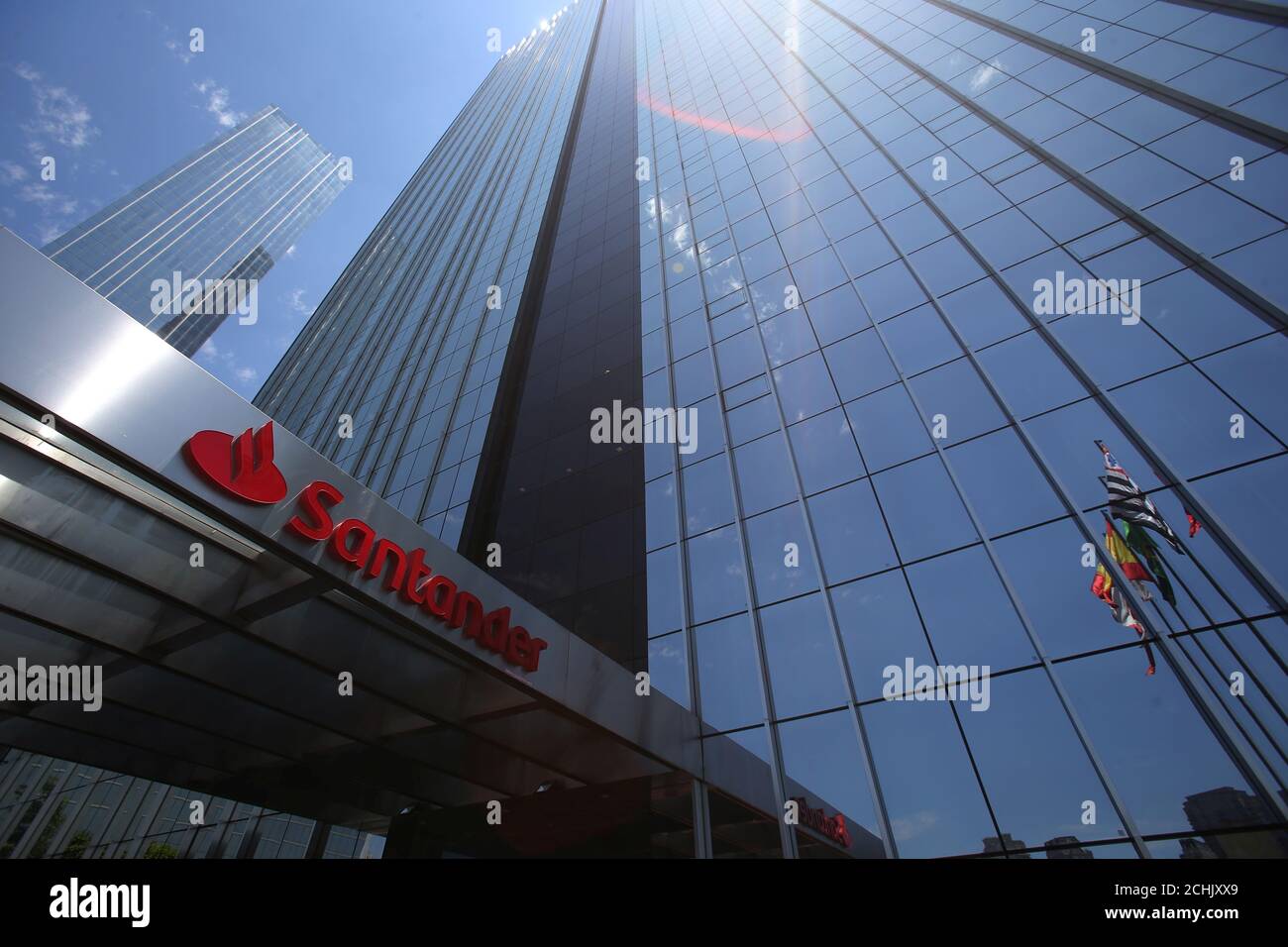 Santander bank office building hi-res stock photography and images - Alamy