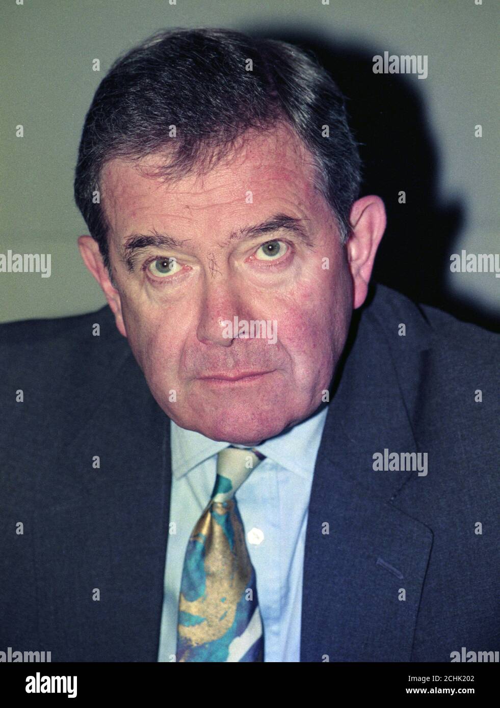 Leaning forward photocall color colour tony king prof king hi-res stock ...