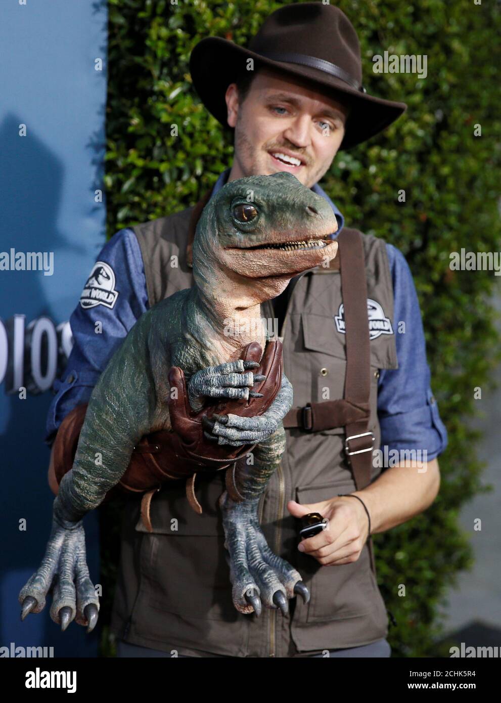 Raptor jurassic park hi-res stock photography and images - Alamy