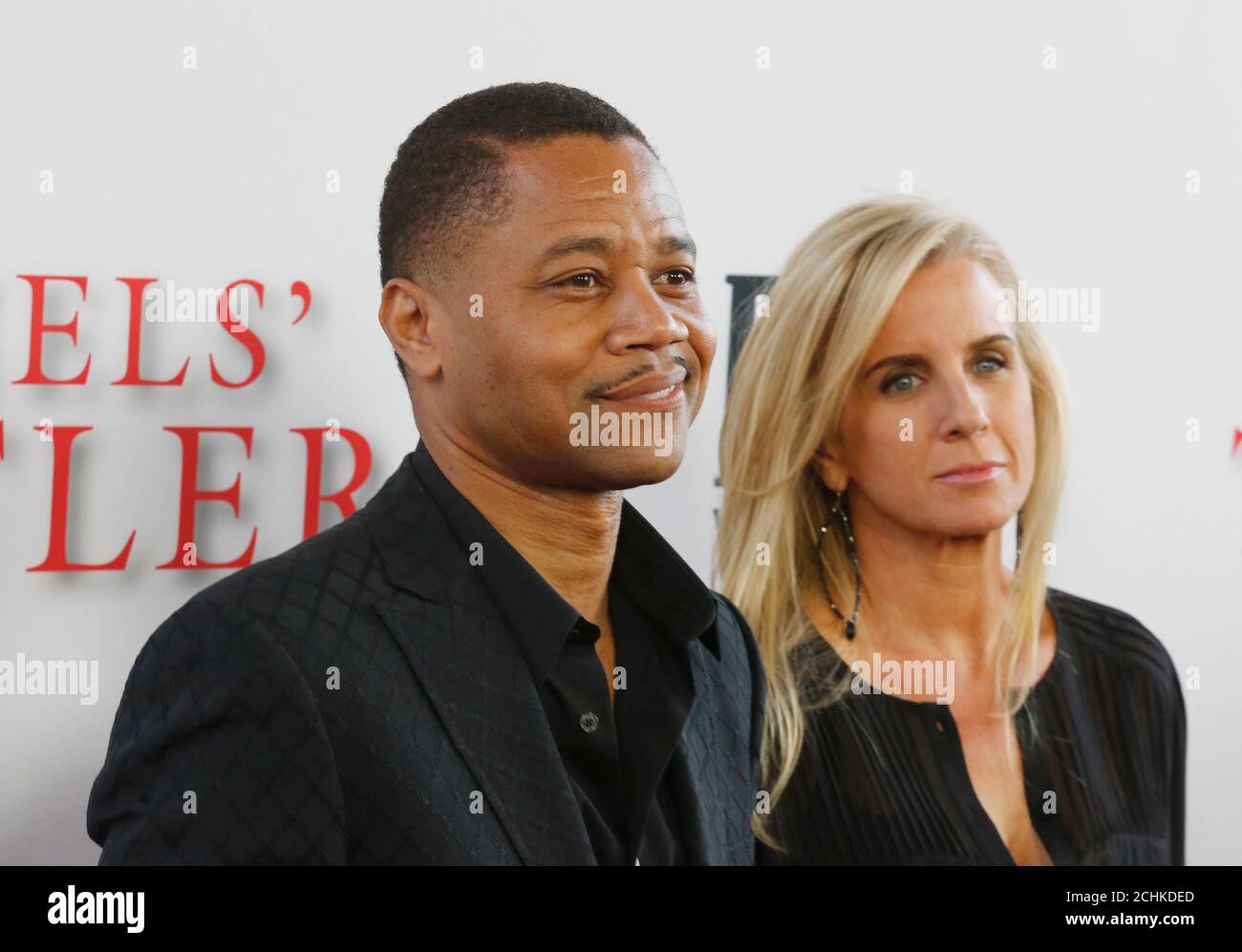 Cuba gooding jr with wife hi-res stock photography and images - Alamy