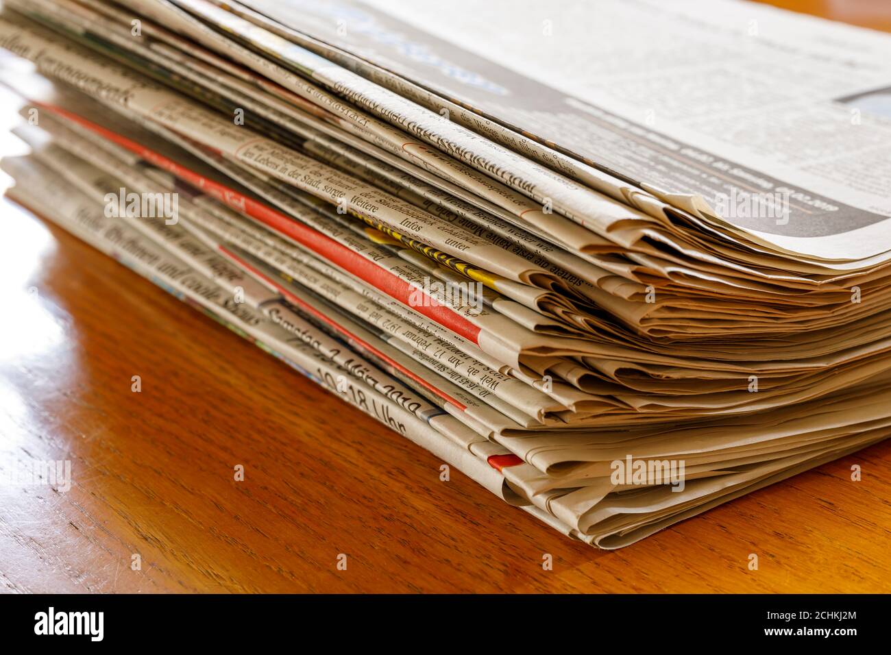 Stack of news paper hi-res stock photography and images - Alamy