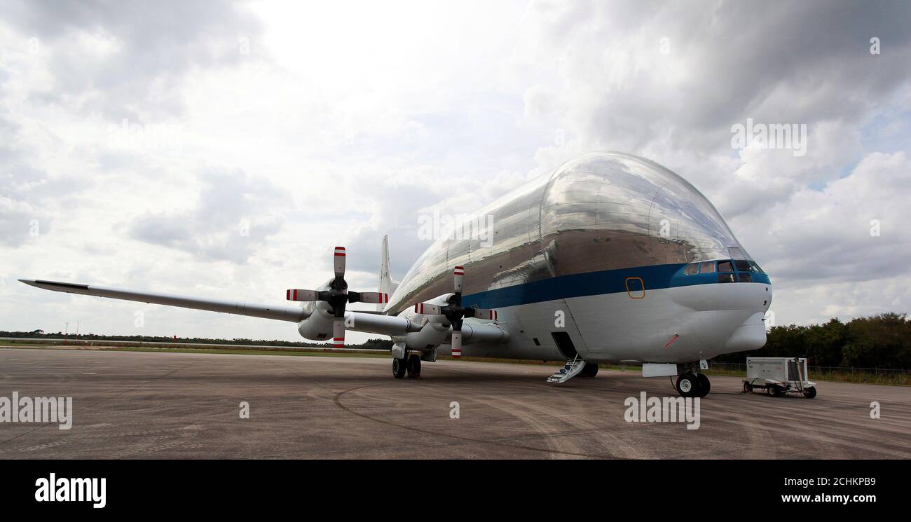 Nasa super guppy aircraft hi-res stock photography and images - Alamy