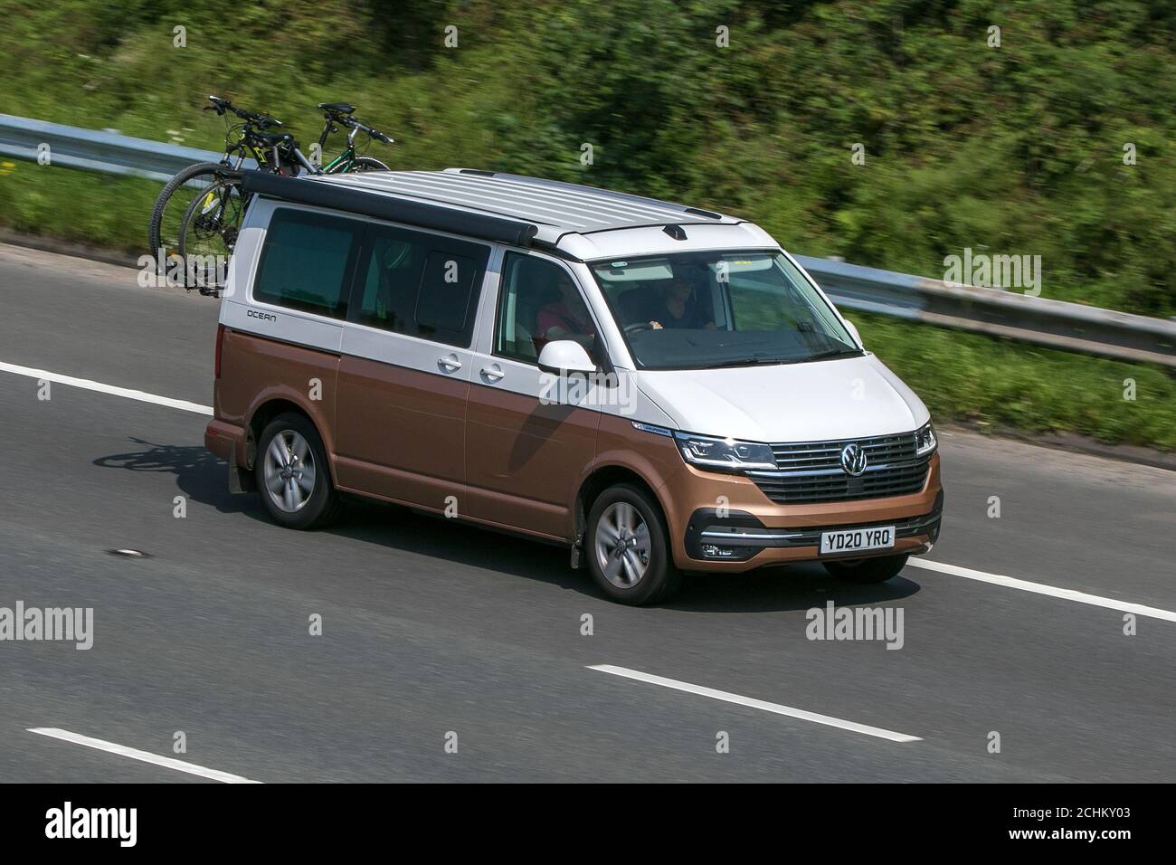 2020 white Volkswagen VW California Ocean Tdi camper Bronze Large MPV ...