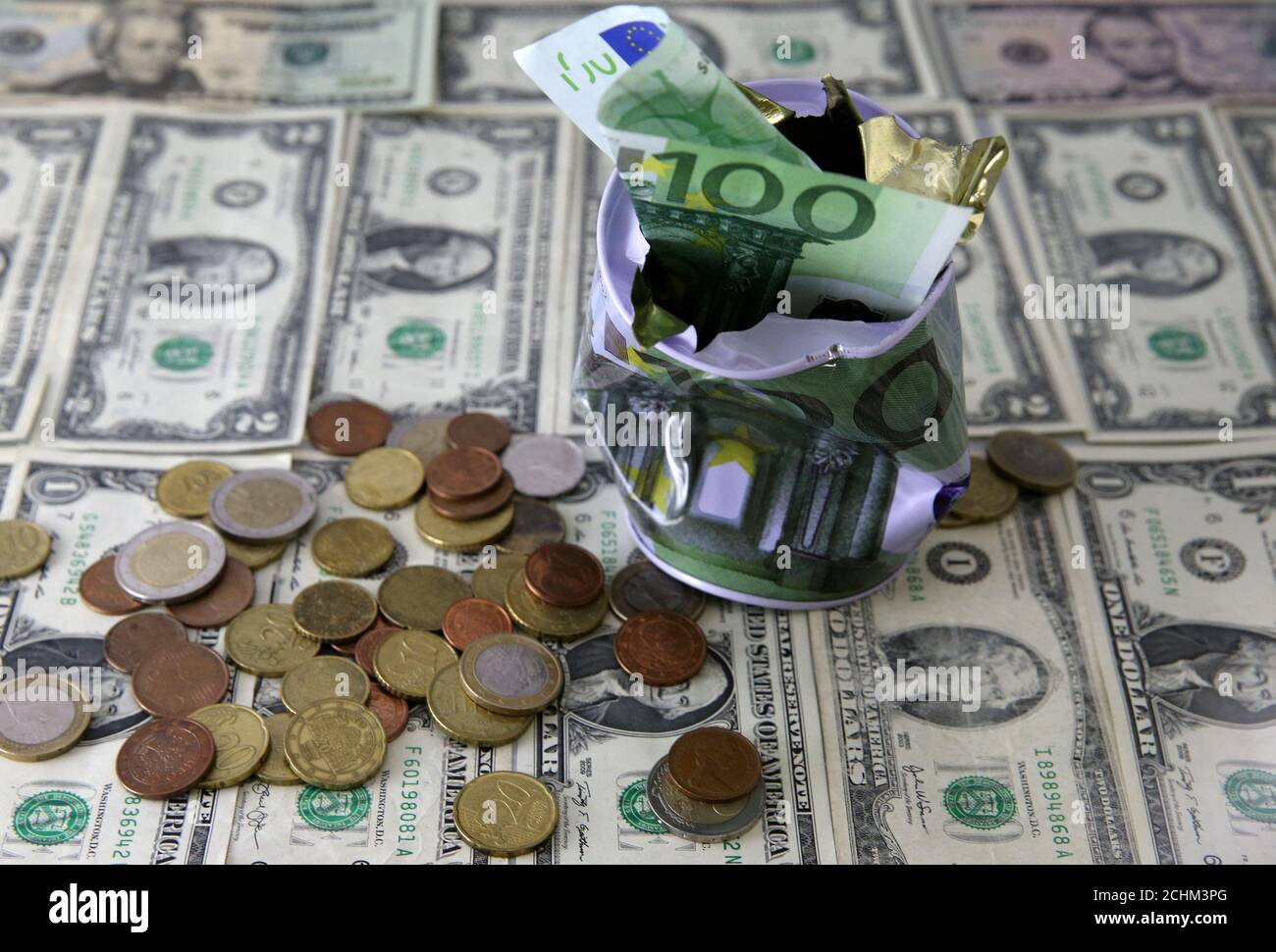 Dado box hi-res stock photography and images - Alamy