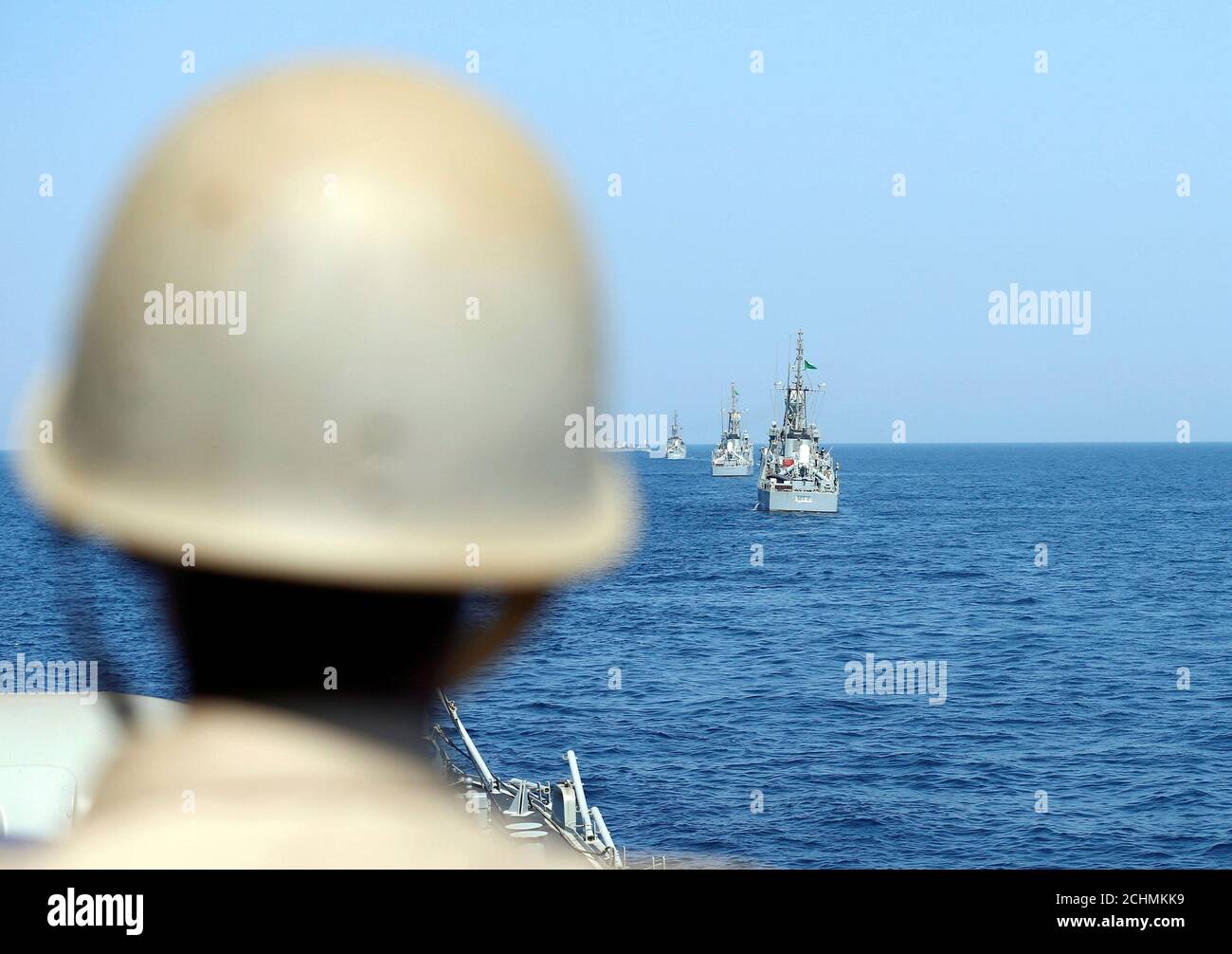 Warship middle east hi-res stock photography and images - Alamy