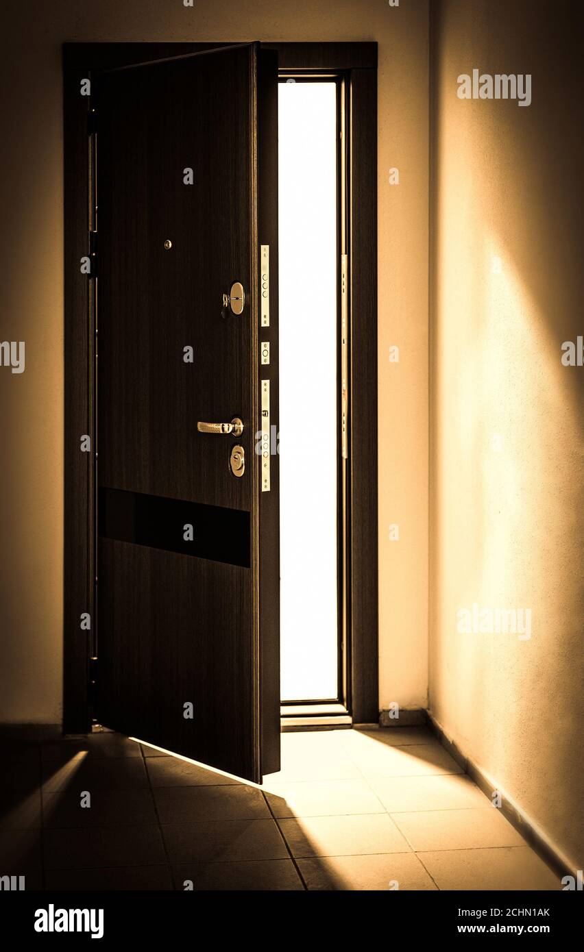 Light beam door hi-res stock photography and images - Alamy