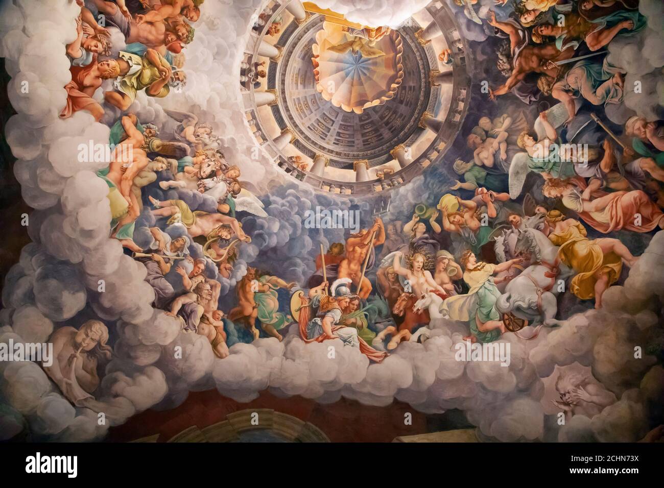 Giants hall hi-res stock photography and images - Alamy