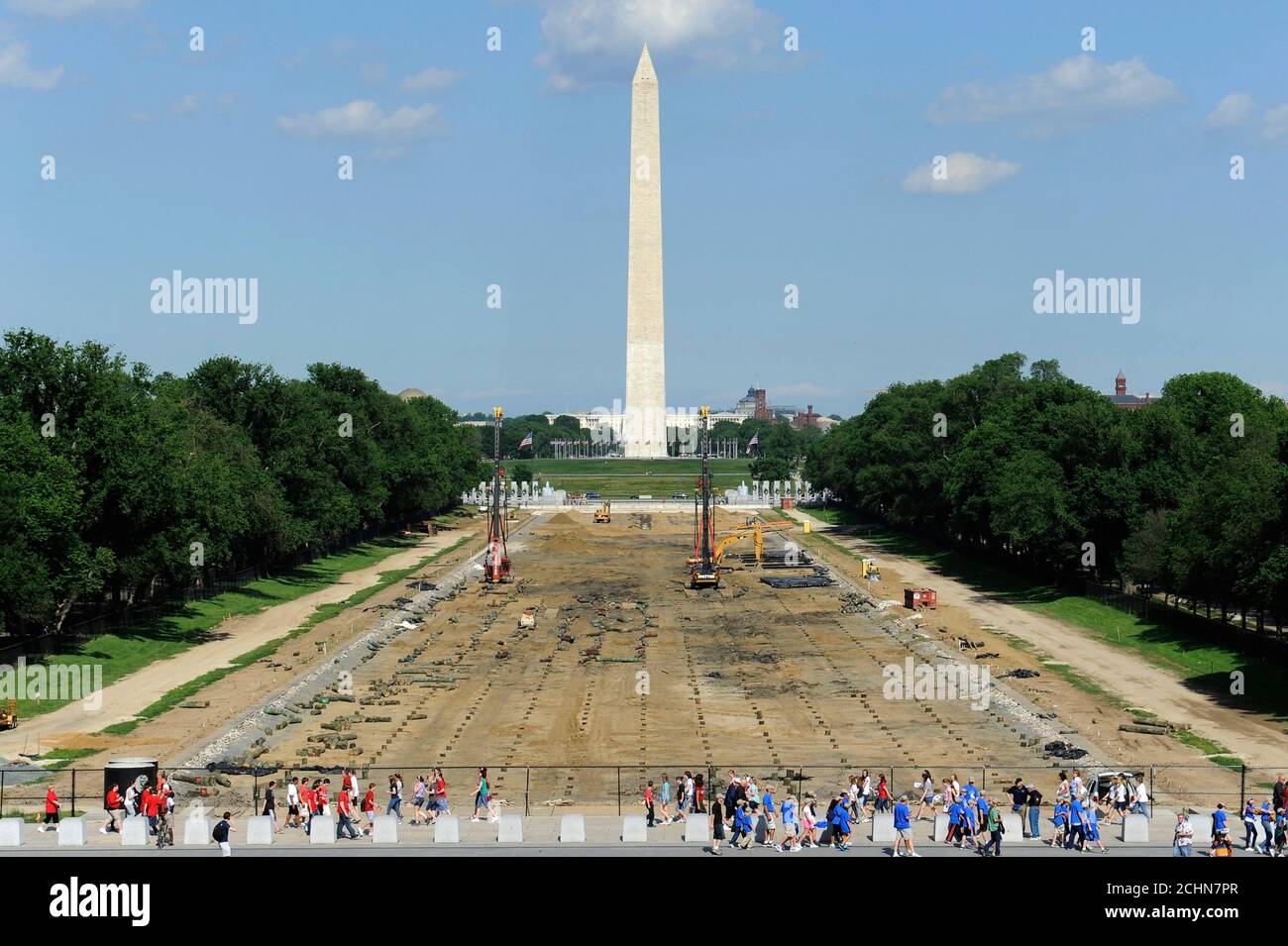 The lincoln memorial is a u s national memorial built to hi-res stock ...