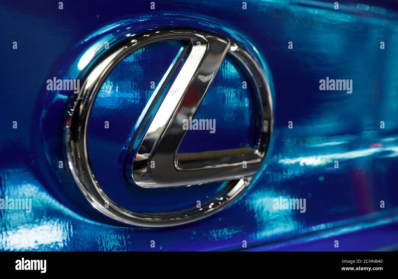 Lexus Logo High Resolution Stock Photography and Images - Alamy