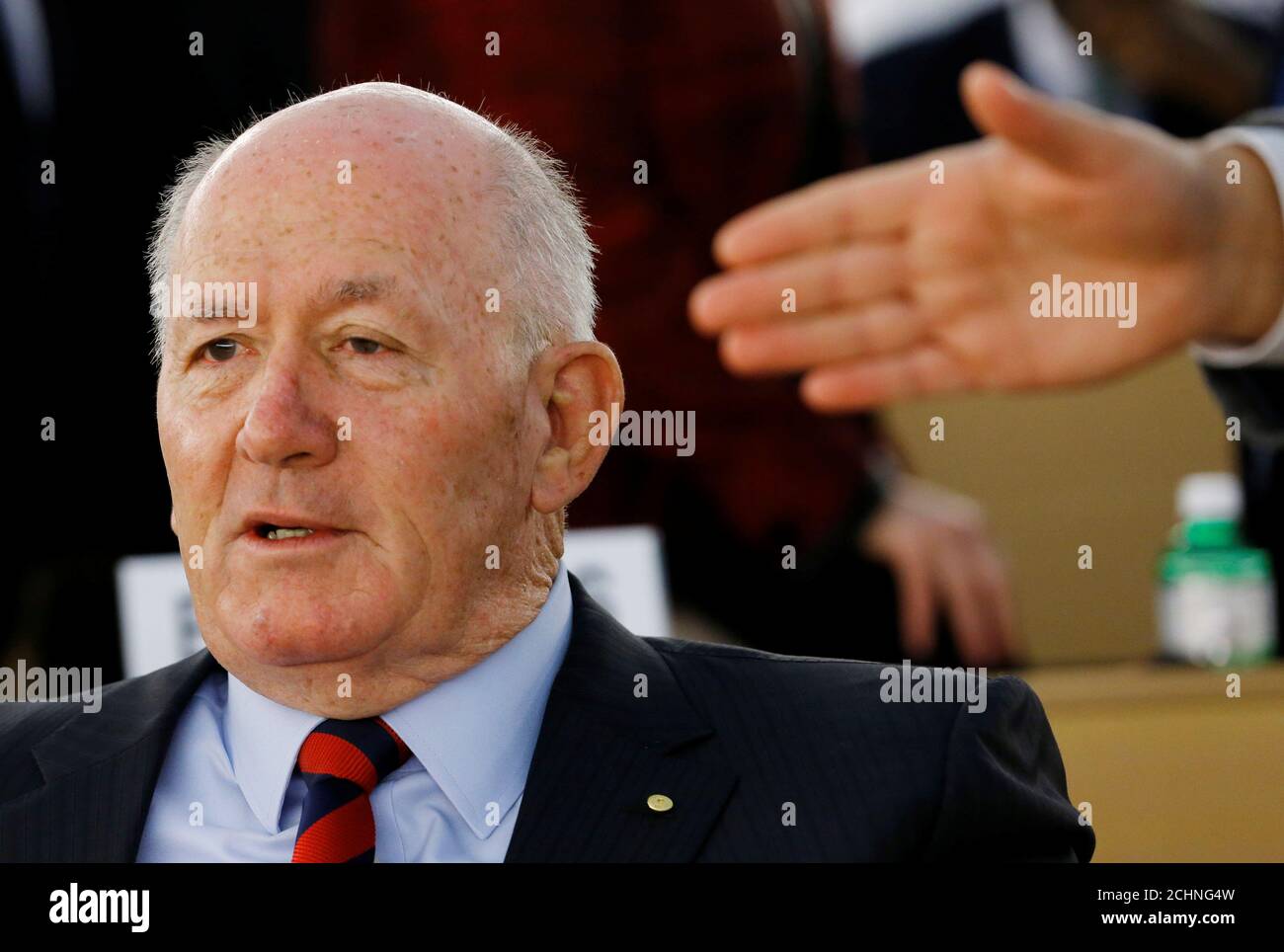 Peter cosgrove hi-res stock photography and images - Alamy