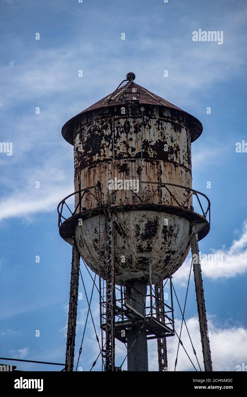 Water tower on rooftop in new york city city rooftop hi-res stock ...