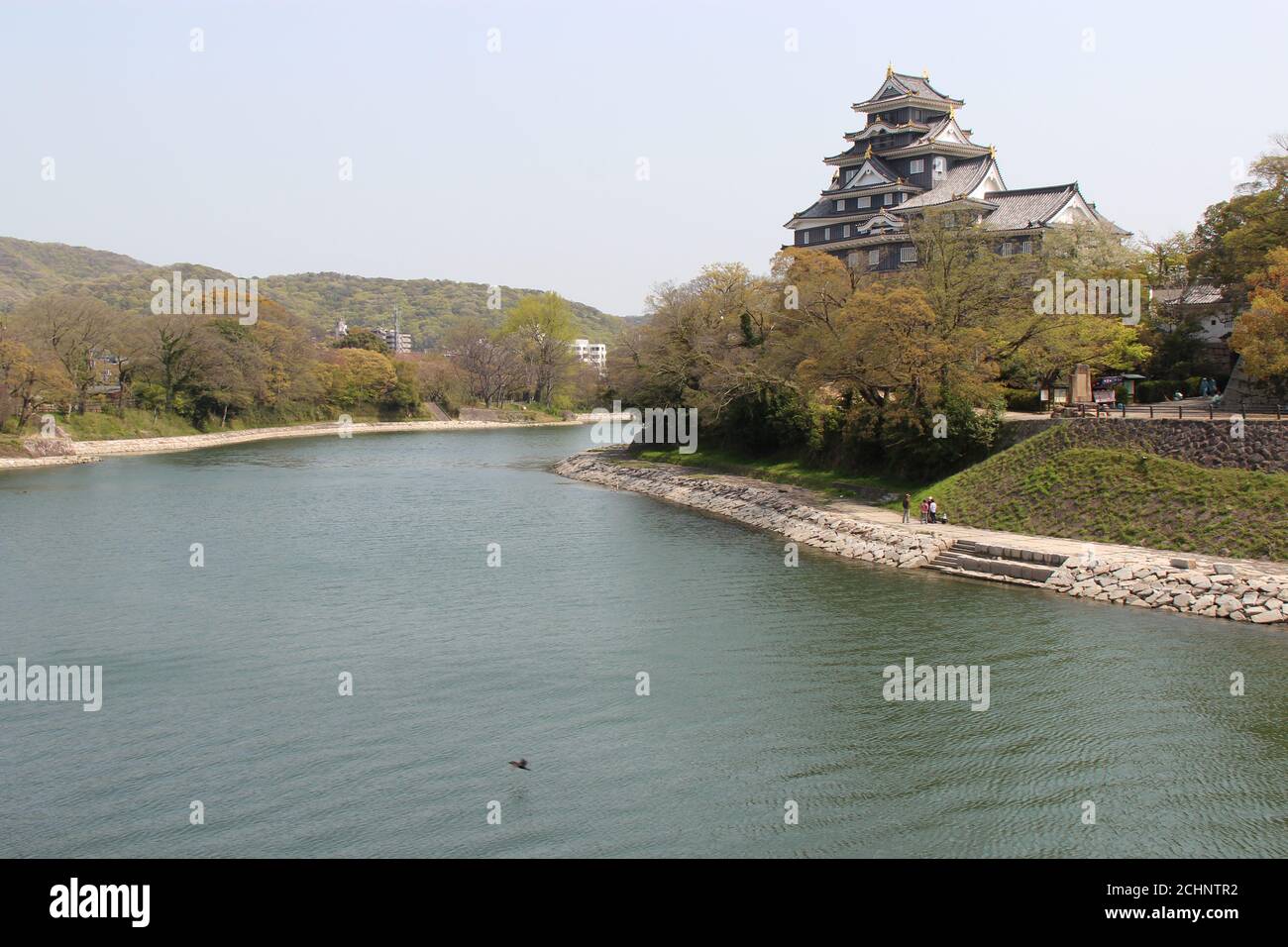 asahi river and castle in okayama (japan Stock Photo - Alamy
