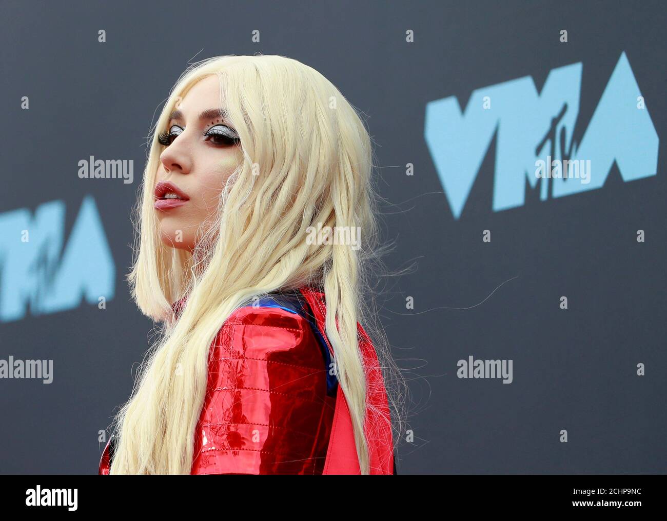 Ava max 2019 hi-res stock photography and images - Alamy
