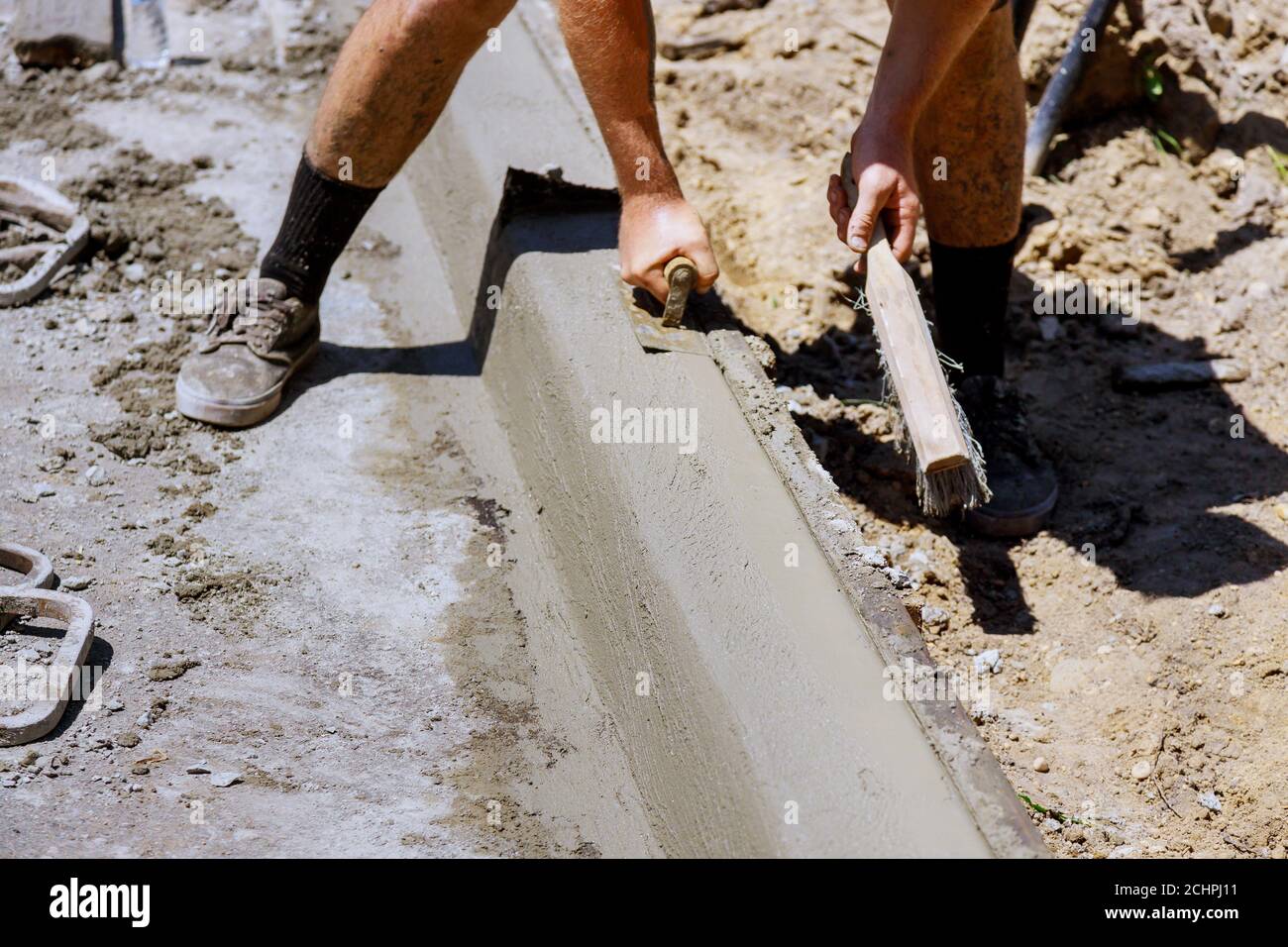 Edge of curb hi-res stock photography and images - Alamy