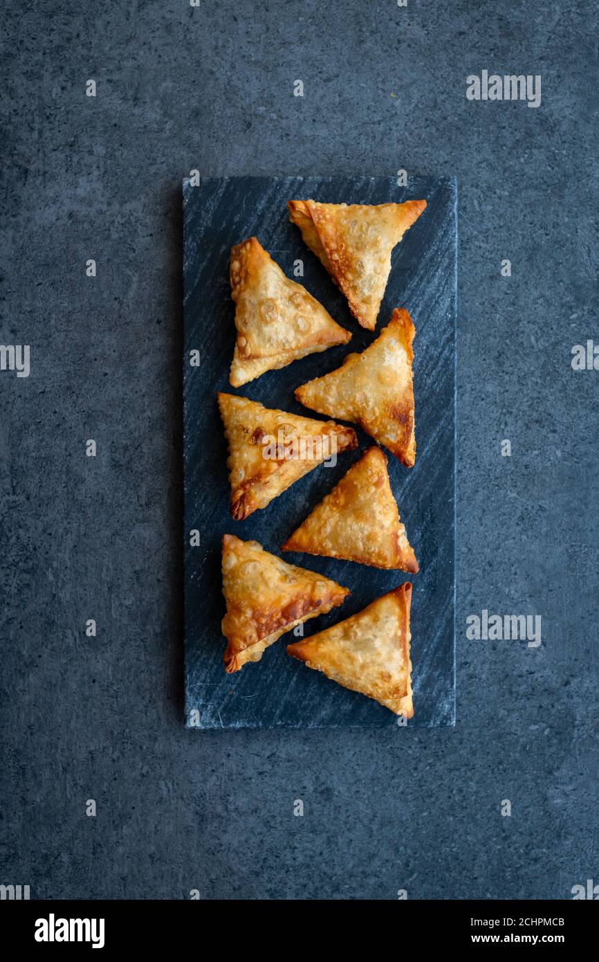 Fried Samosa (Samoosas Stock Photo - Alamy