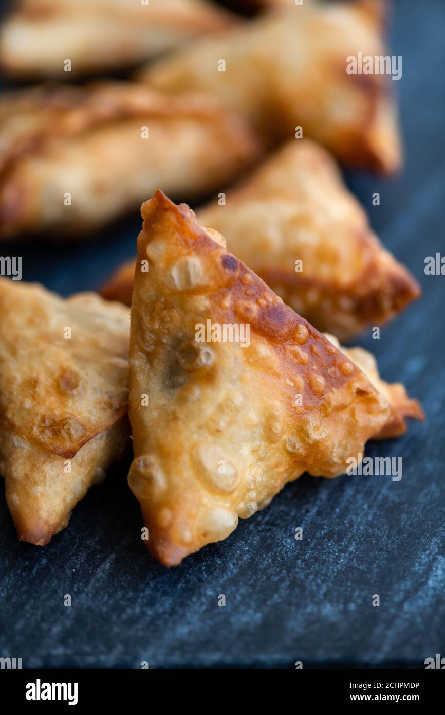 Fried Samosas (samoosas Stock Photo - Alamy