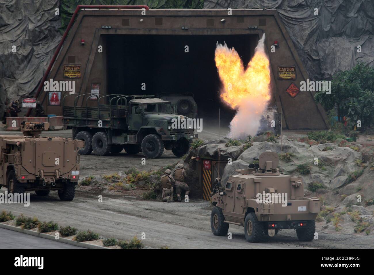 Uae defence exhibition hi-res stock photography and images - Alamy