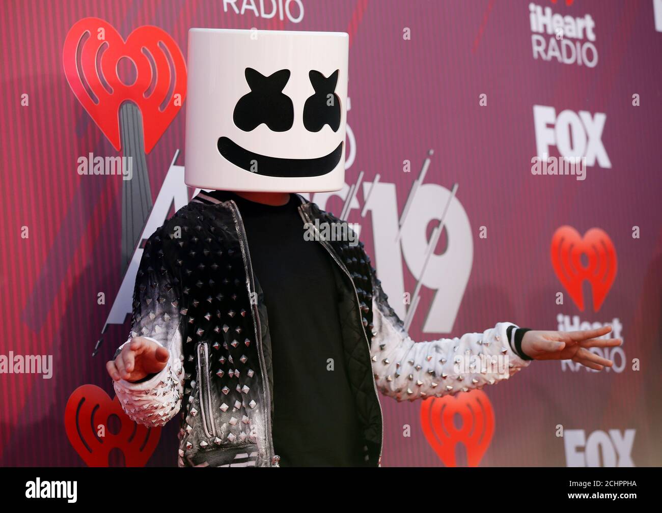 Dj marshmello hi-res stock photography and images - Alamy