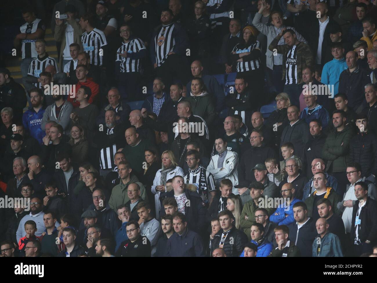 Newcastle united fans hi-res stock photography and images - Alamy