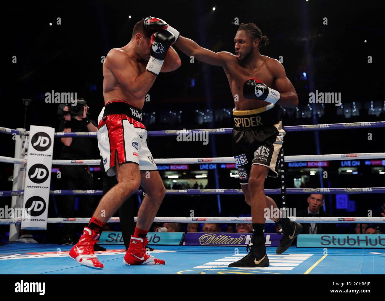 Light heavyweight boxing johnson hi-res stock photography and images ...